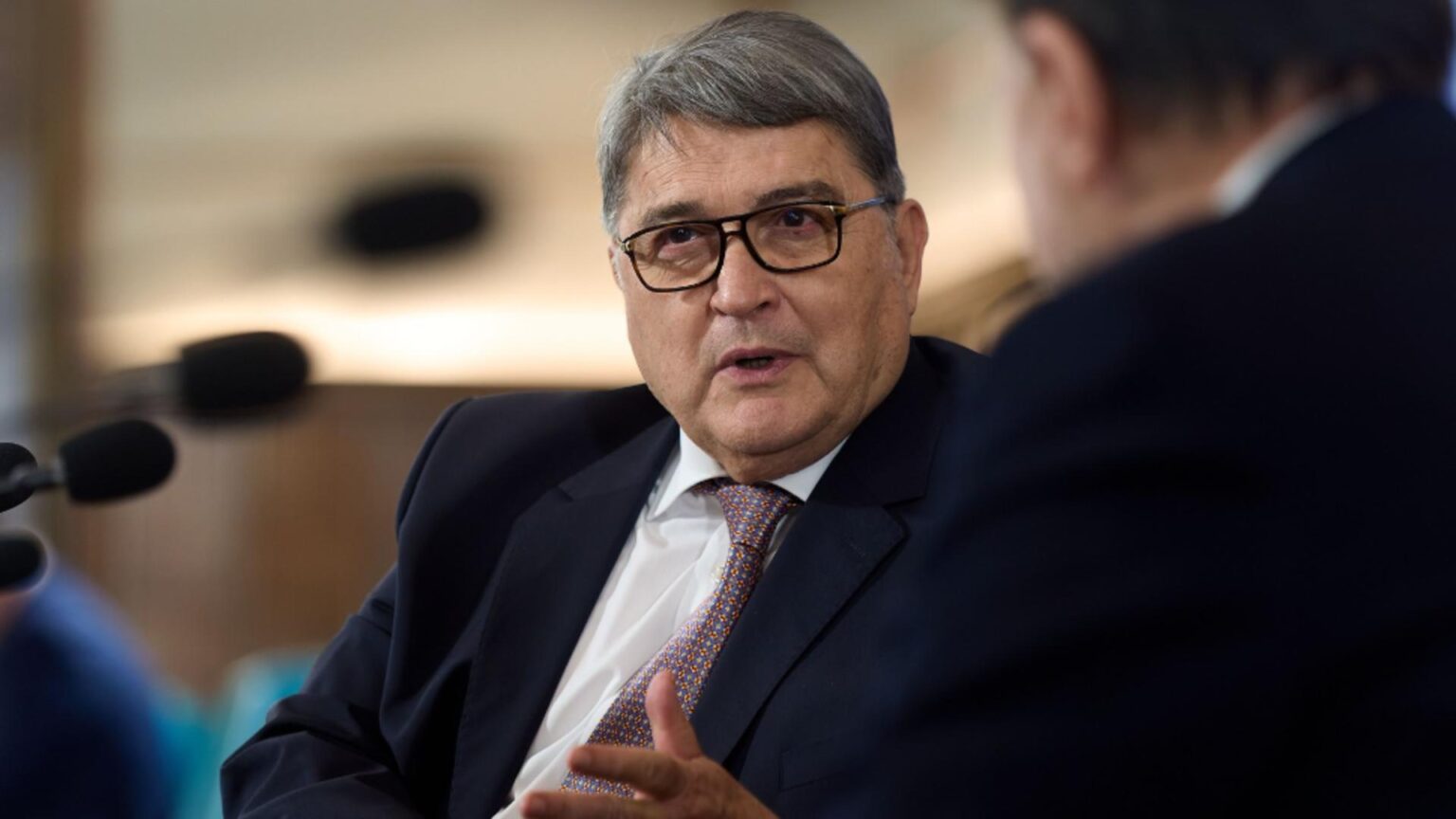 ULUITOR! Emil Hurezeanu, noul susținător al lui George Soroș ...