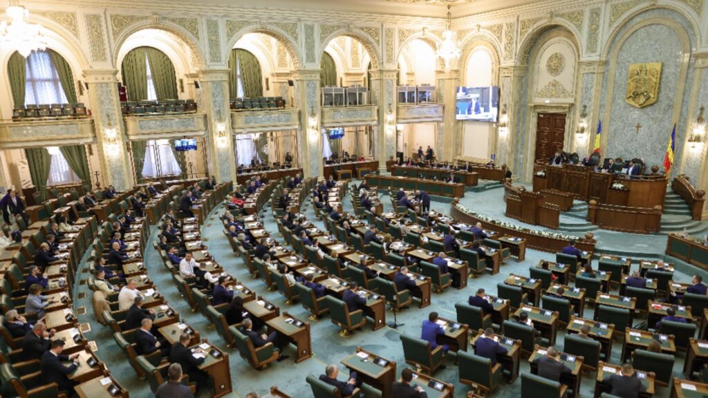 Un senator UDMR, despre intenţia CCR de a cere 700.000 de lei pentru ...