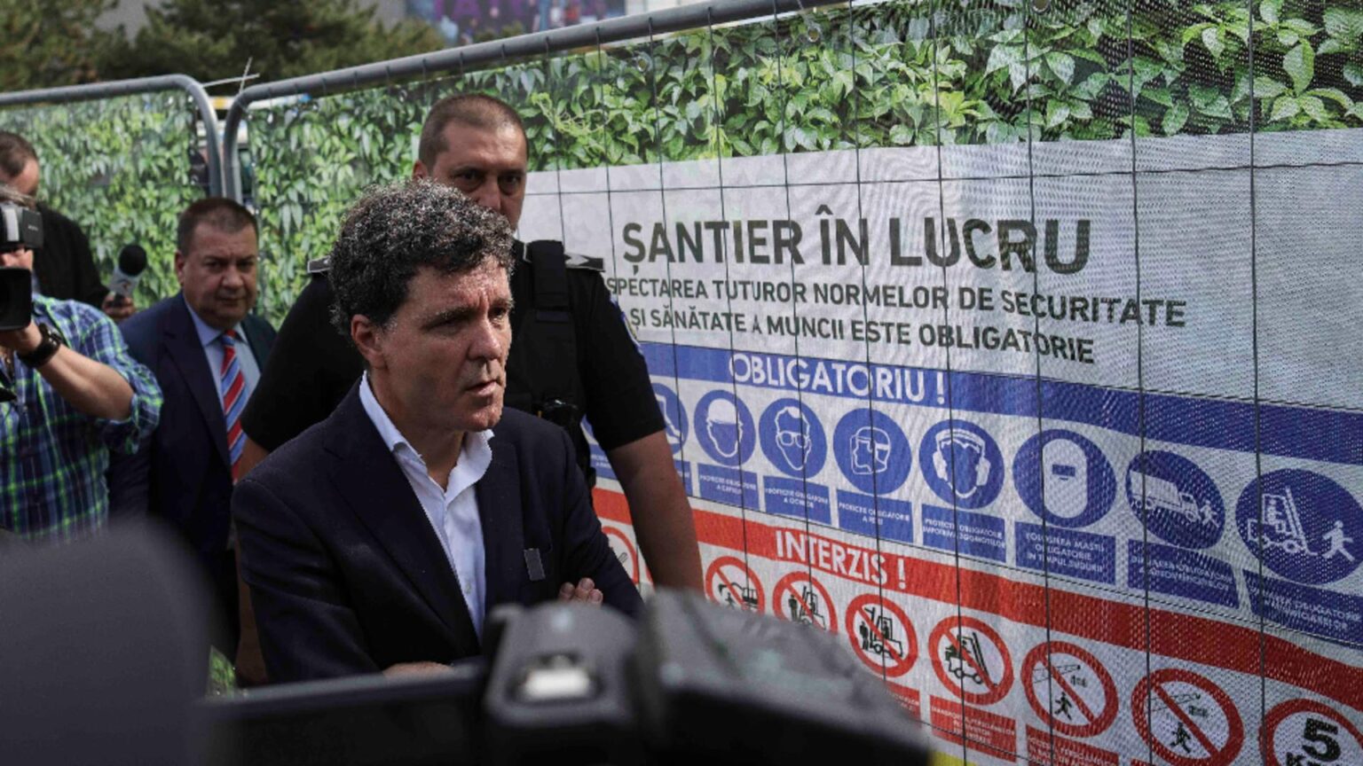 Continuă lupta pentru Planșeul Unirii. Daniel Băluță spune că Nicușor ...